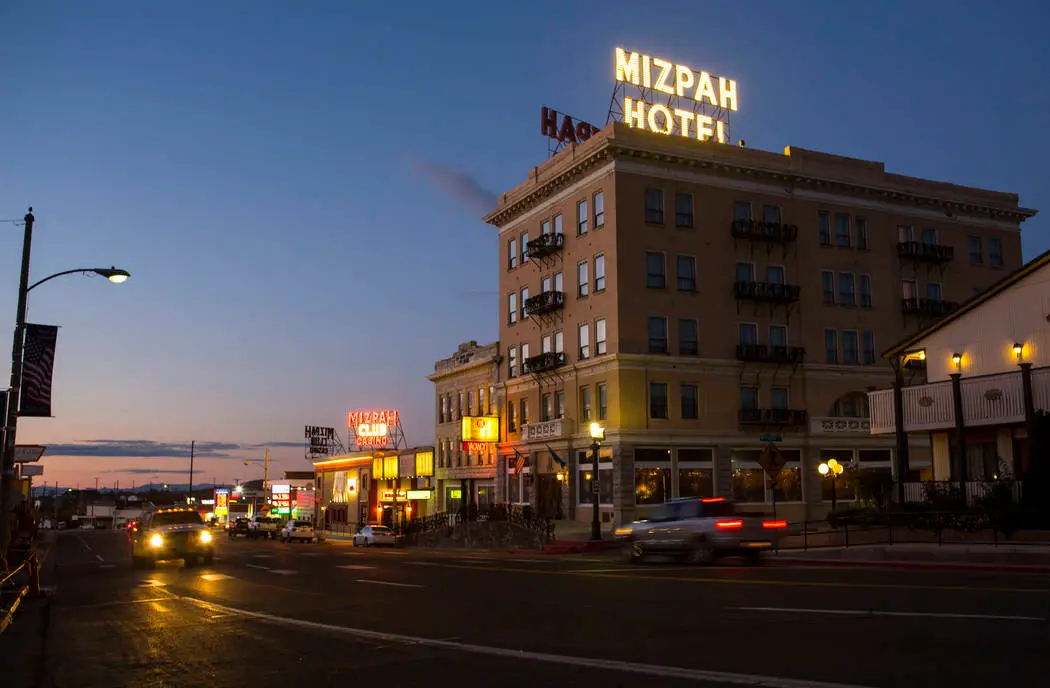 โรงแรมมิซปาห์ (Mizpah Hotel) สถานที่พักหรูหราผีสุดดุ ประเทศสหรัฐอเมริกา ...